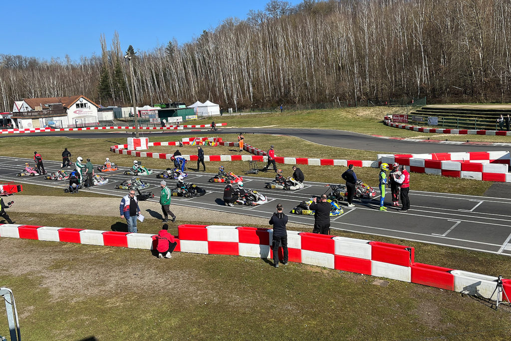 Vorletztes Rennen der AvD-ACV German Karting Series PRO in Kerpen ...